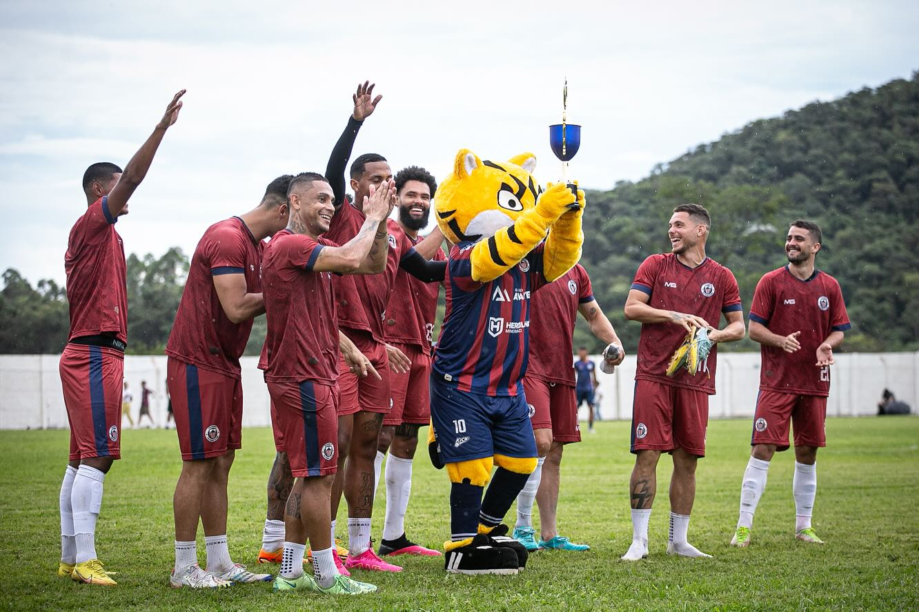 Itabirito FC conquista Troféu Camilo Cola ao derrotar o Estrela do ...